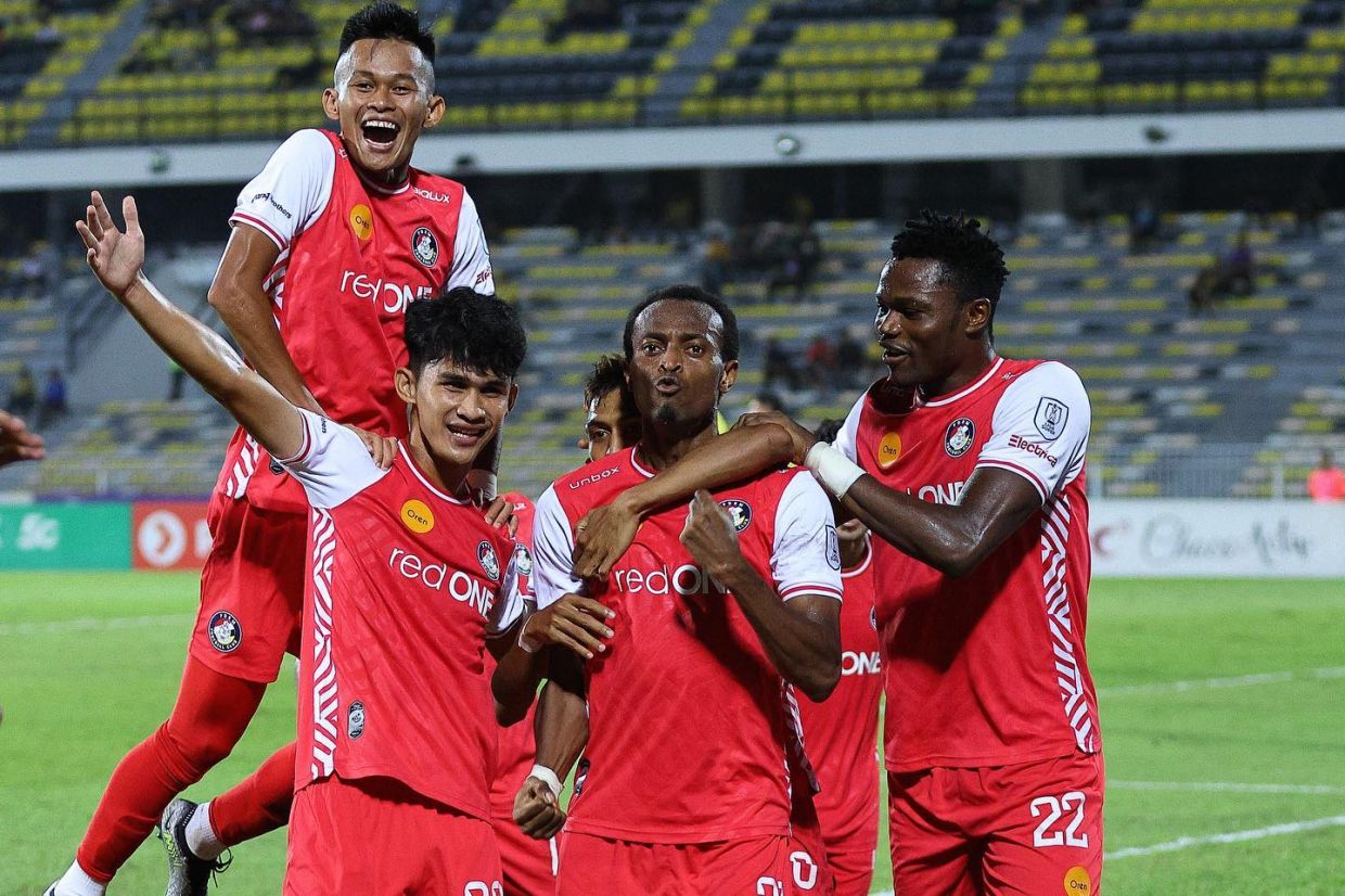 Harapkan gol sendiri, fans Perak FC masih kecewa prestasi di tahap sama ...