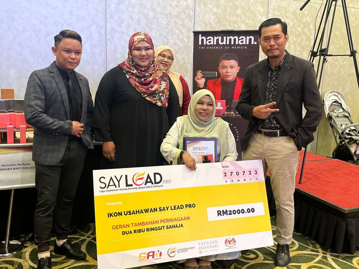 Usahawan tanjak, beg batik antara OKU terima pengiktirafan sebagai Ikon ...